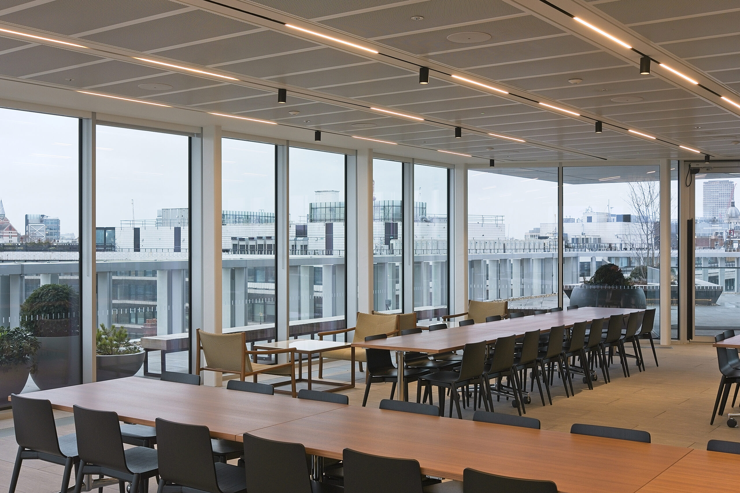 Best Lighting Solutions For Businesses In Australia, US & UK