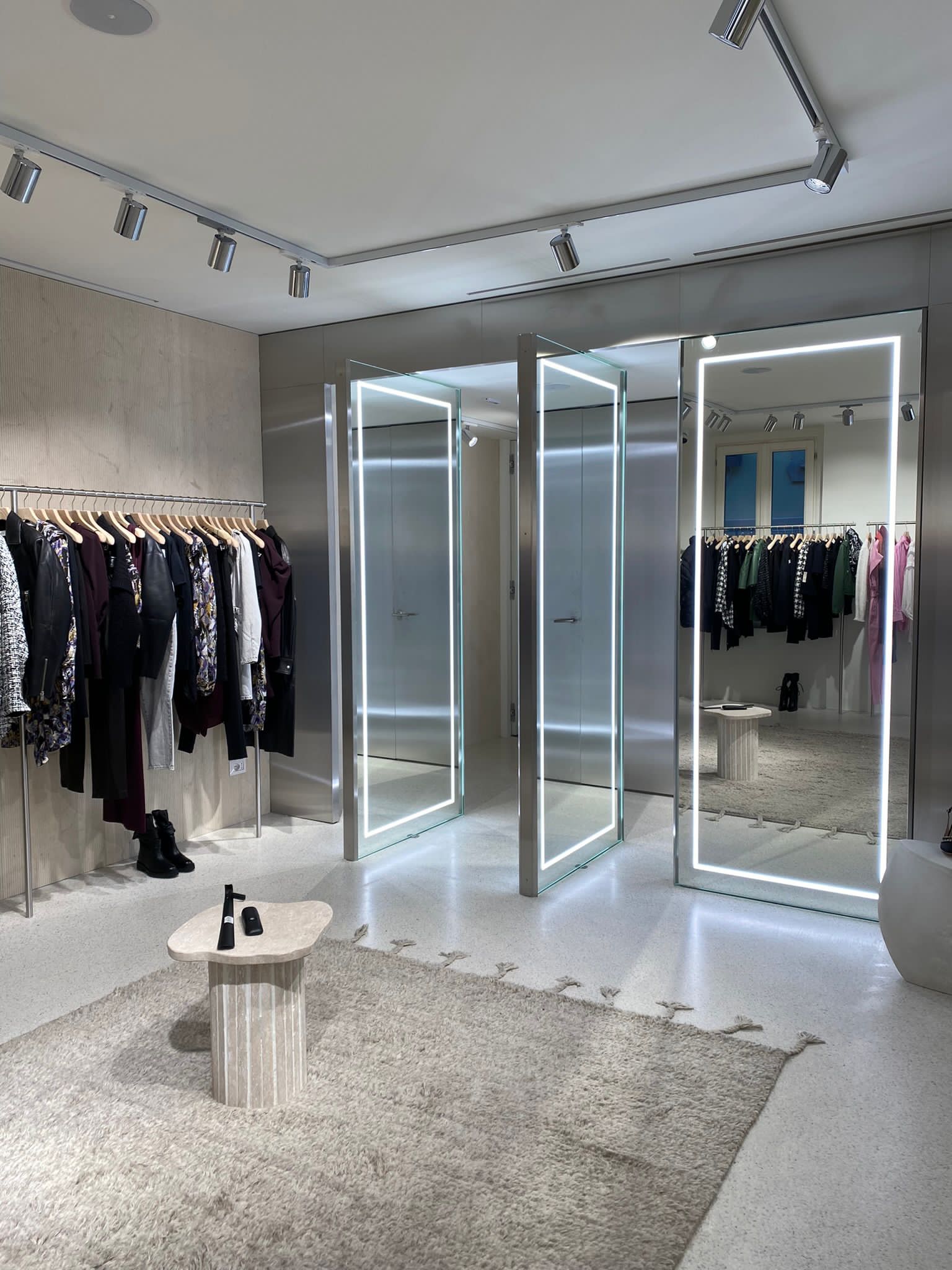 LPA Lighting UK & EMEA - LPA Lighting