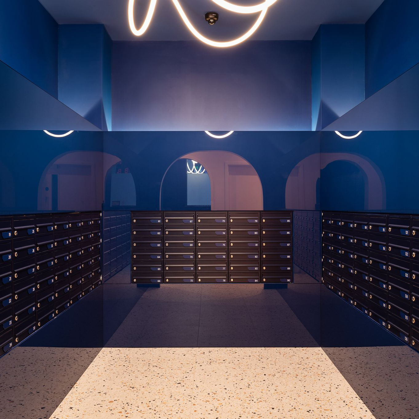 LPA Lighting UK & EMEA - LPA Lighting