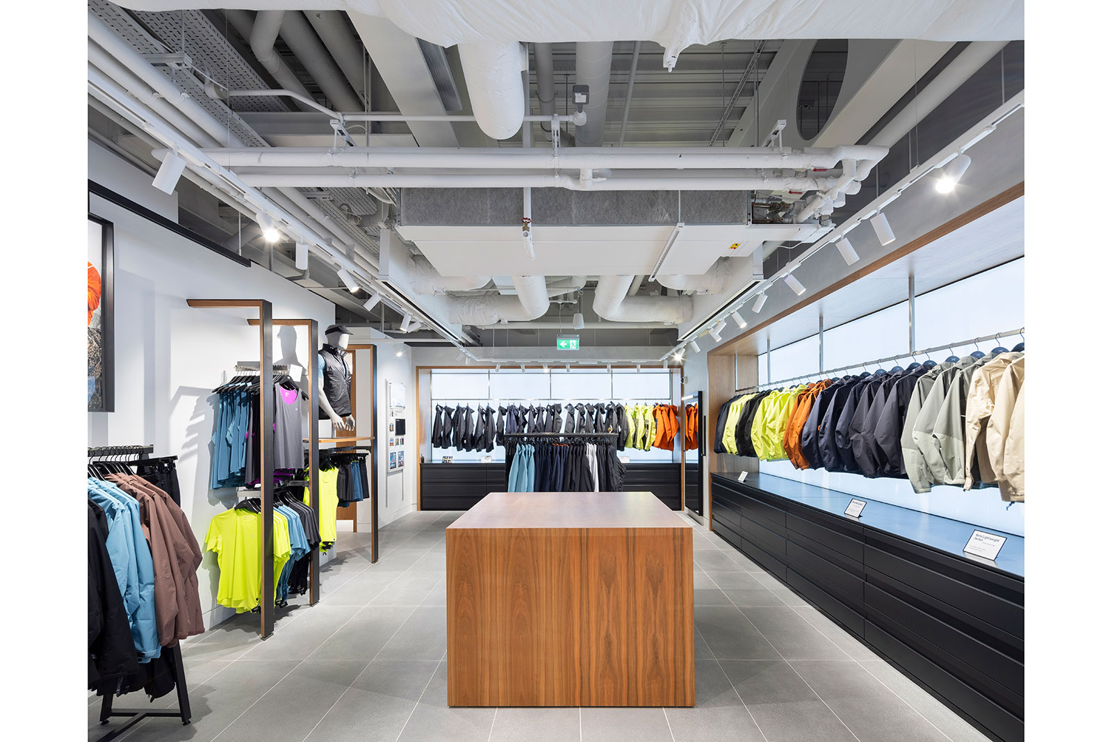 LPA Lighting UK & EMEA - LPA Lighting